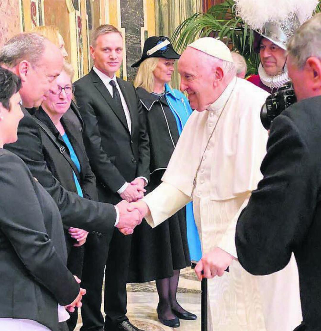 Gallati zu Besuch beim Papst